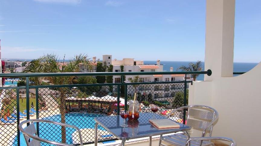 Cerro Mar Atlantico, Albufeira, Algarve - Book with Budget Travel ...